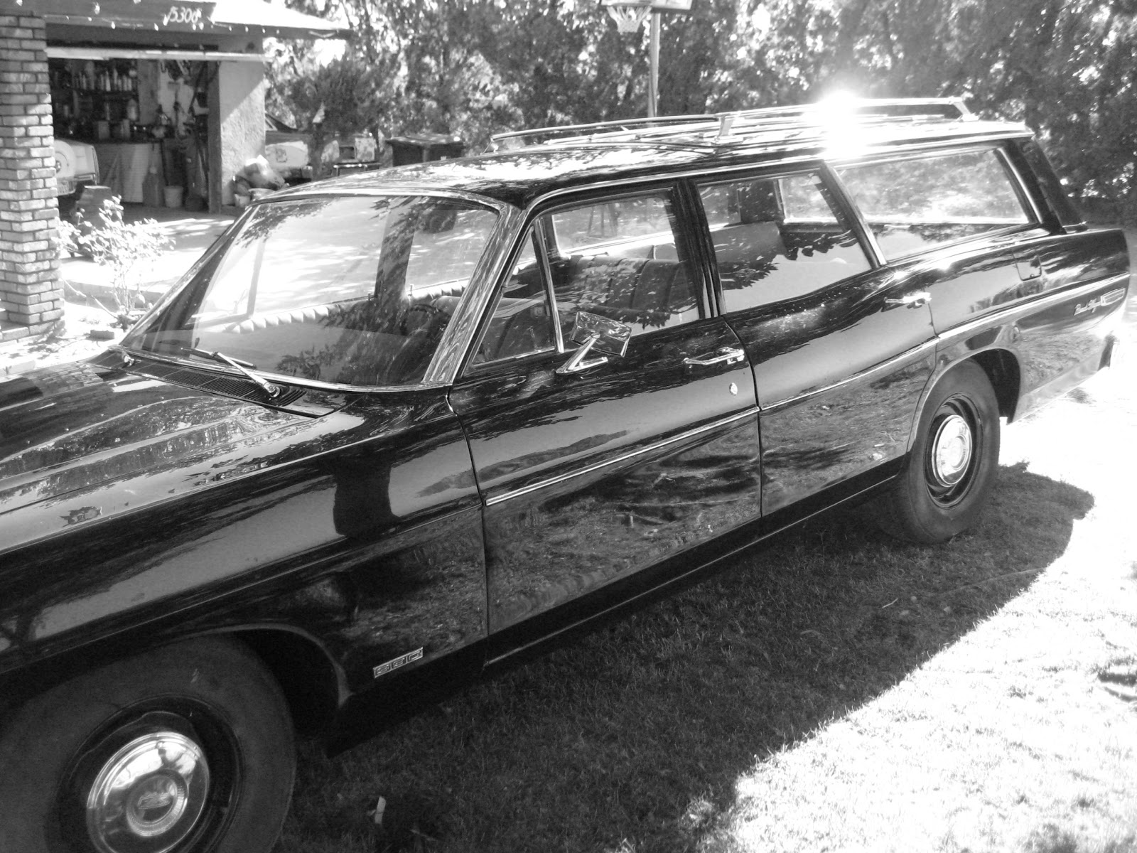 Crawling From The Wreckage: Ford Ranch Wagon - The Company Car