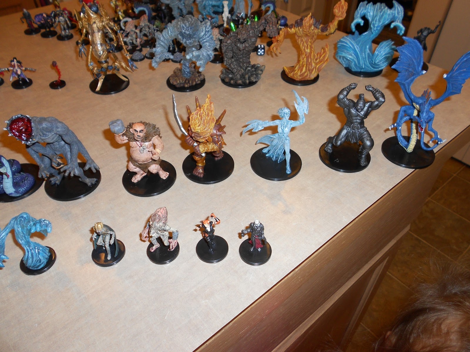 Real Minis: Pathfinder battles shattered star in hand