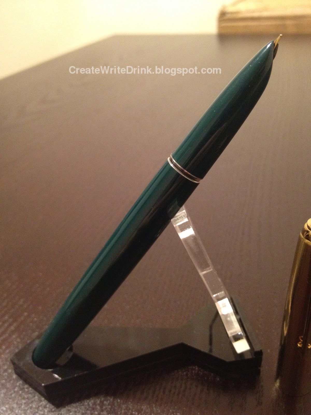 Built from Ink and Tea: A Review of the Hero 616 Jumbo Fountain Pen