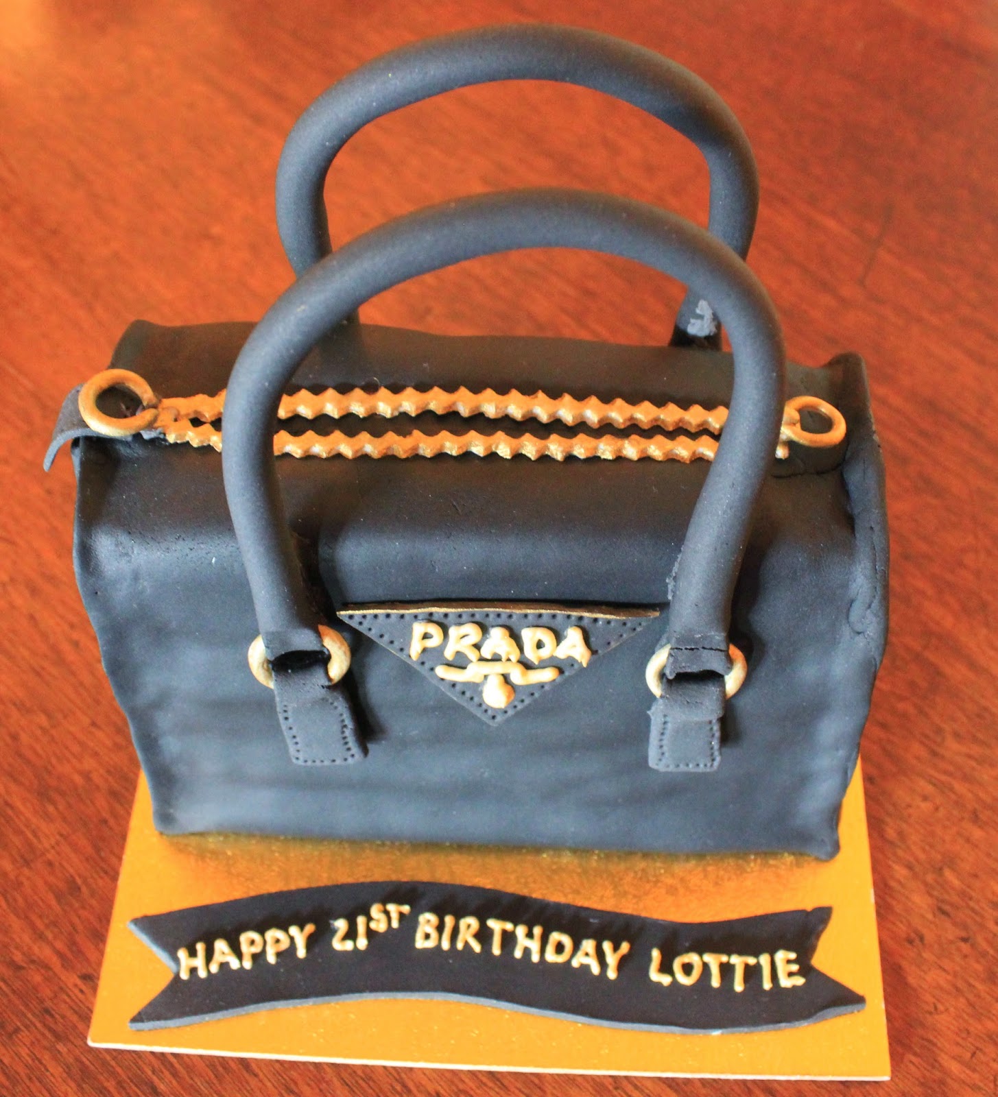 Crescent Cakes ~ by Kath: August 2014