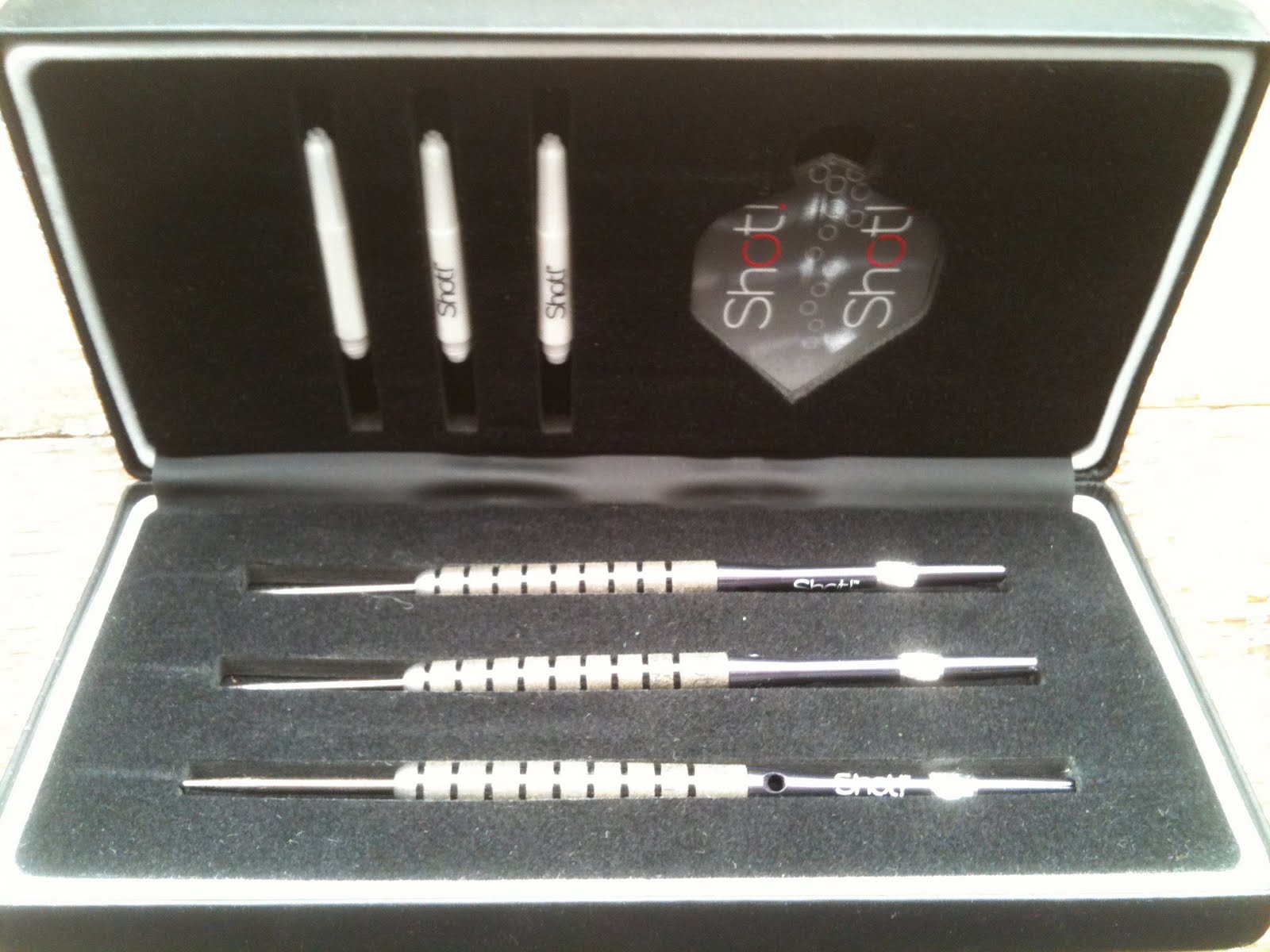 The Dart Indoors: 22 gram Kenny MacNeil Puma Shot! darts