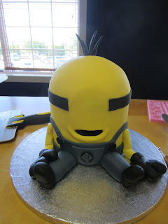 Sugar Sweet Cake Company: Meet Rick...A Minion Cake Tutorial