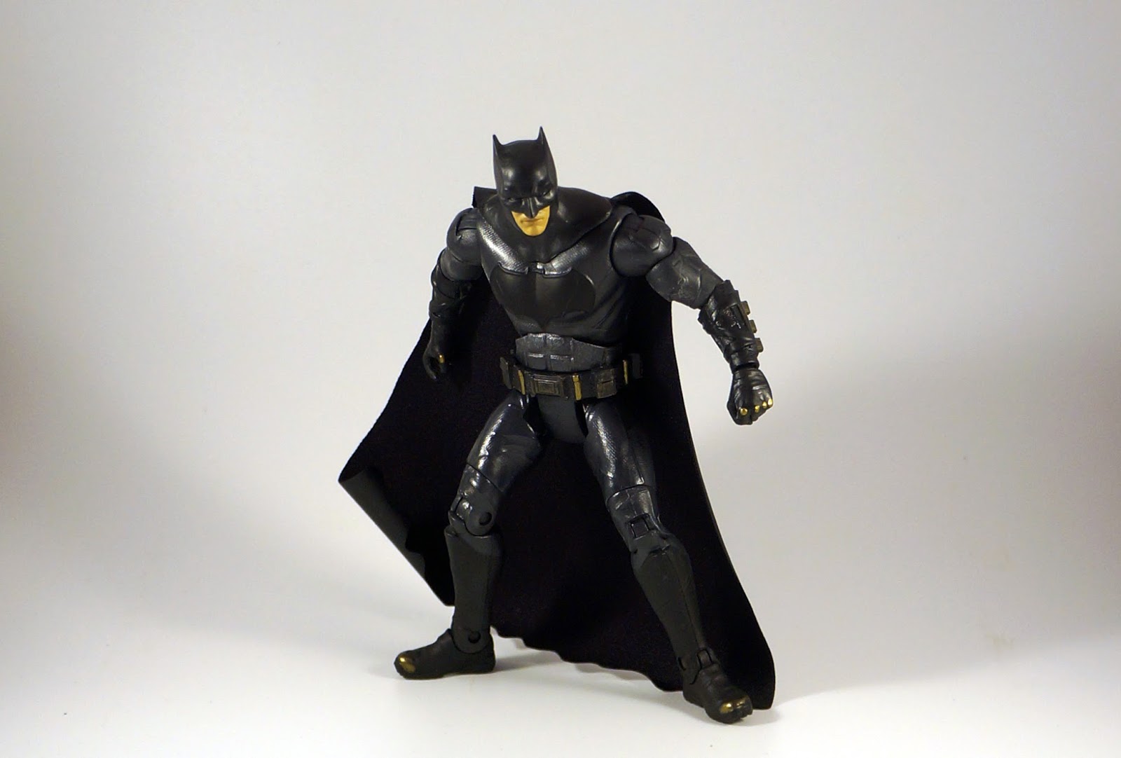 TOYS ARE LIFE: Review - Justice League DC Multiverse Batman (Exclusive ...