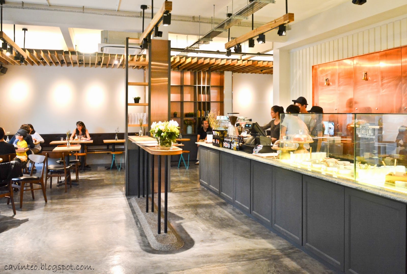 Entree Kibbles: Sunday Folks - Sister Branch of the Famous 'Creamier ...