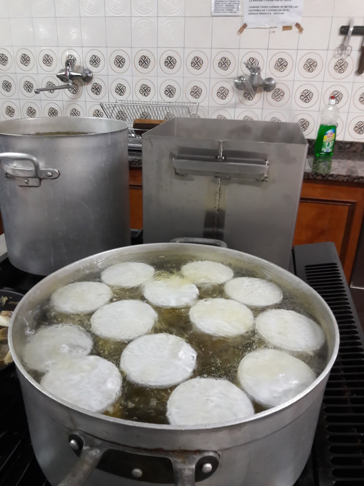 PESCA Y GASTRONOMÍA: CÓMO EMBOTAR BONITO