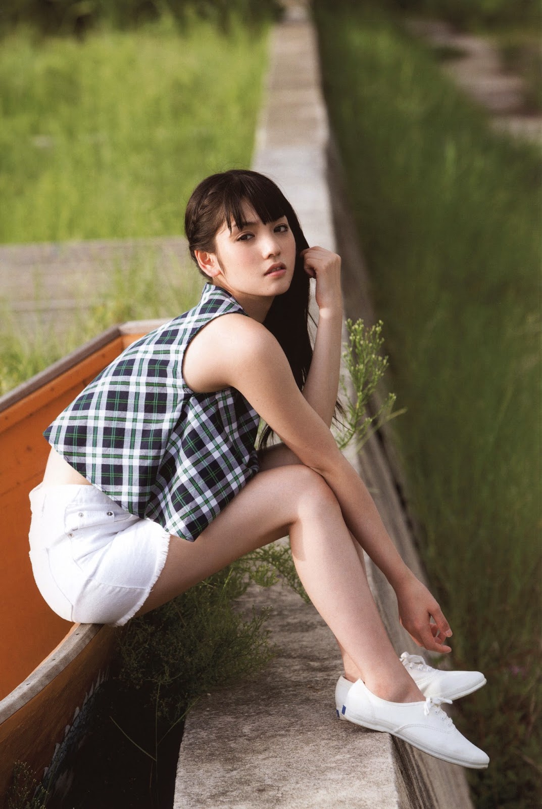 Nao Kanzaki And A Few Friends Sayumi Michishige Your Love Photobook Scans 2