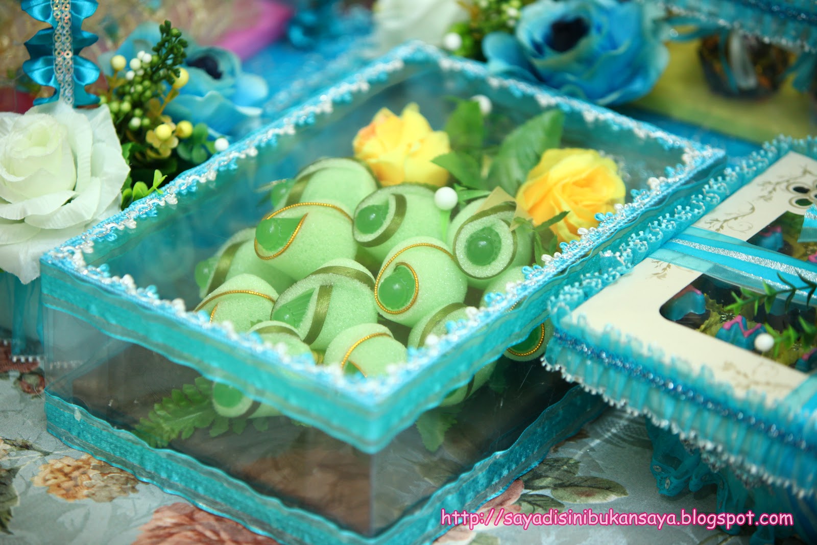 BukanSayaDisini: Hantaran Tunang Tema Biru Turquoise
