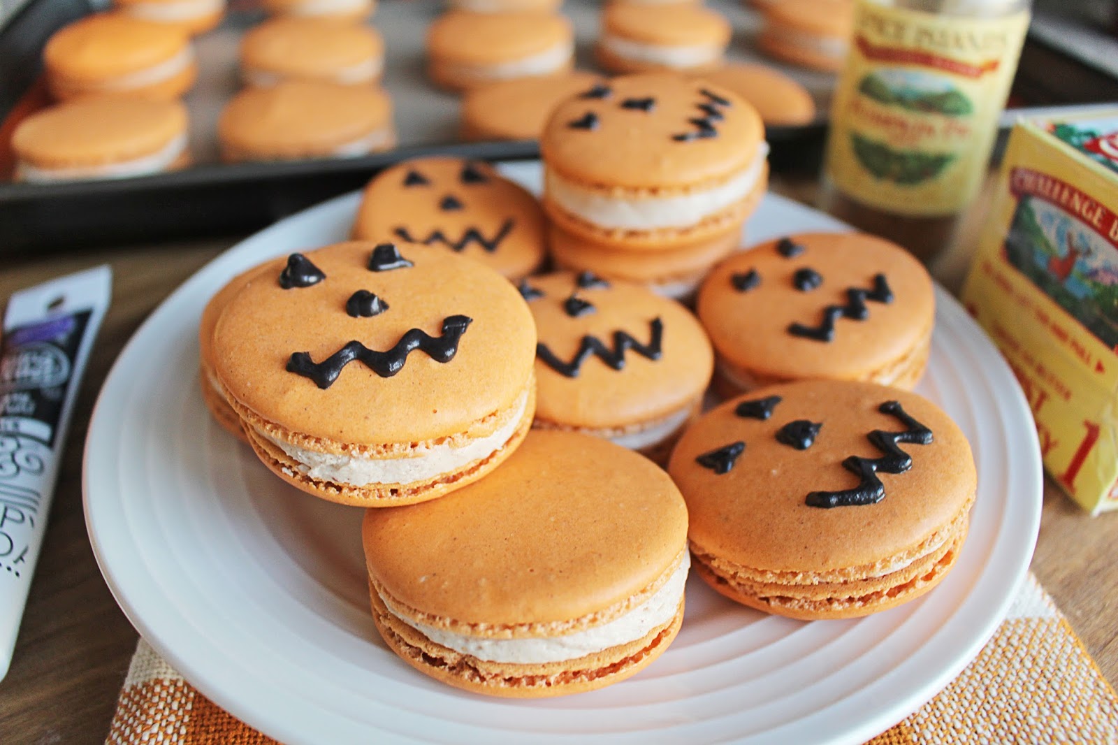 Kylee's Kitchen: Pumpkin Macarons