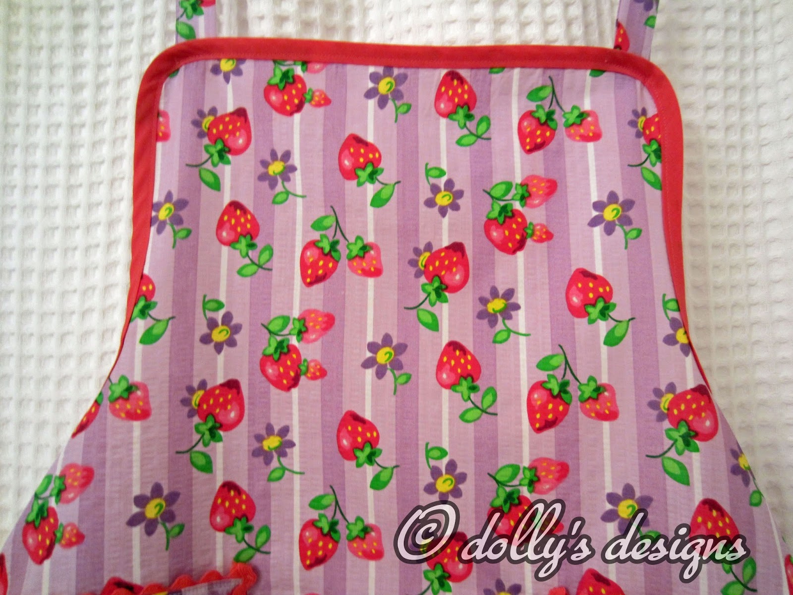 dolly's designs: Aprons, Aprons, Aprons!