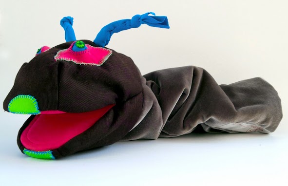 doll stories: Worm Puppets