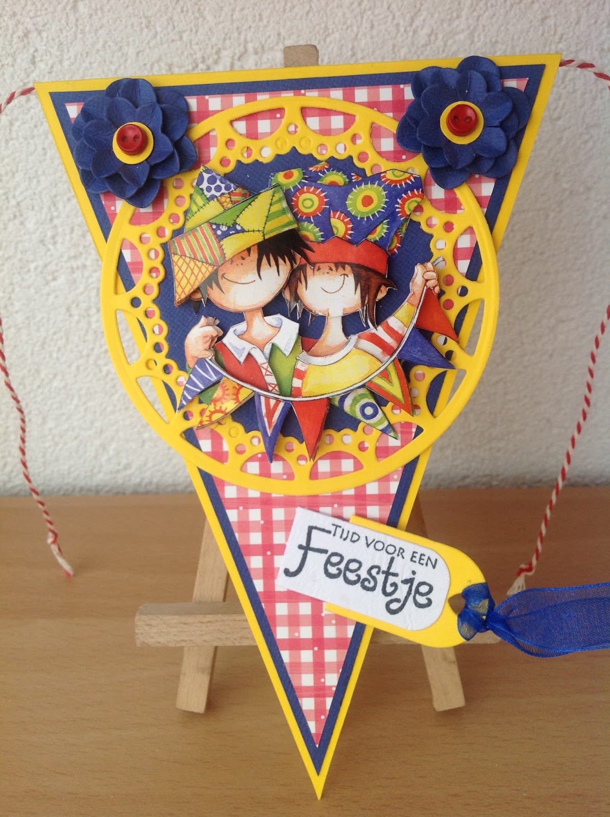 Marcella ,s Kaarten en Haaksels: Feestje.......??!!!