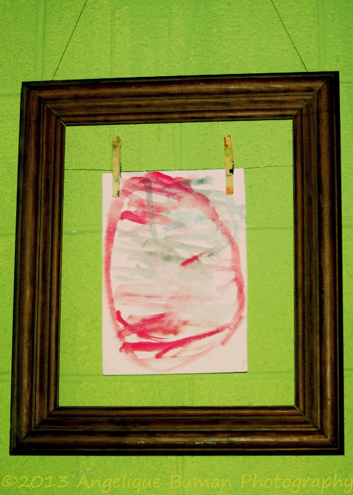 DIY Sweet 'N Simple with Angelique: Display Kids Art with Clothes Pins ...