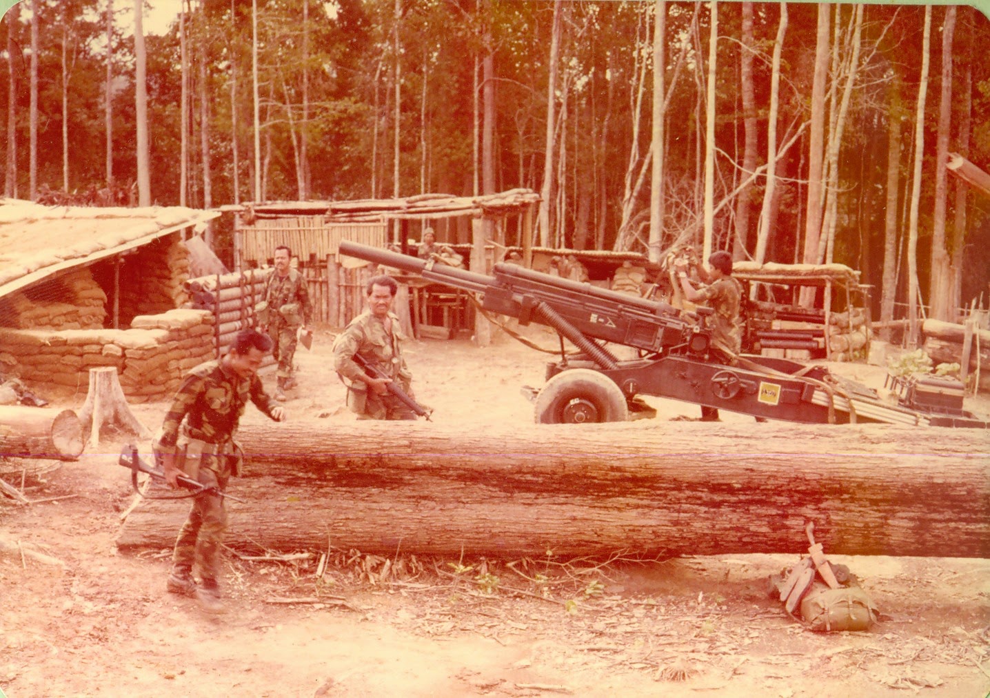 Sejarah Konflik & Militer: 60 Gerakhas commandos Vs 400 Communist ...