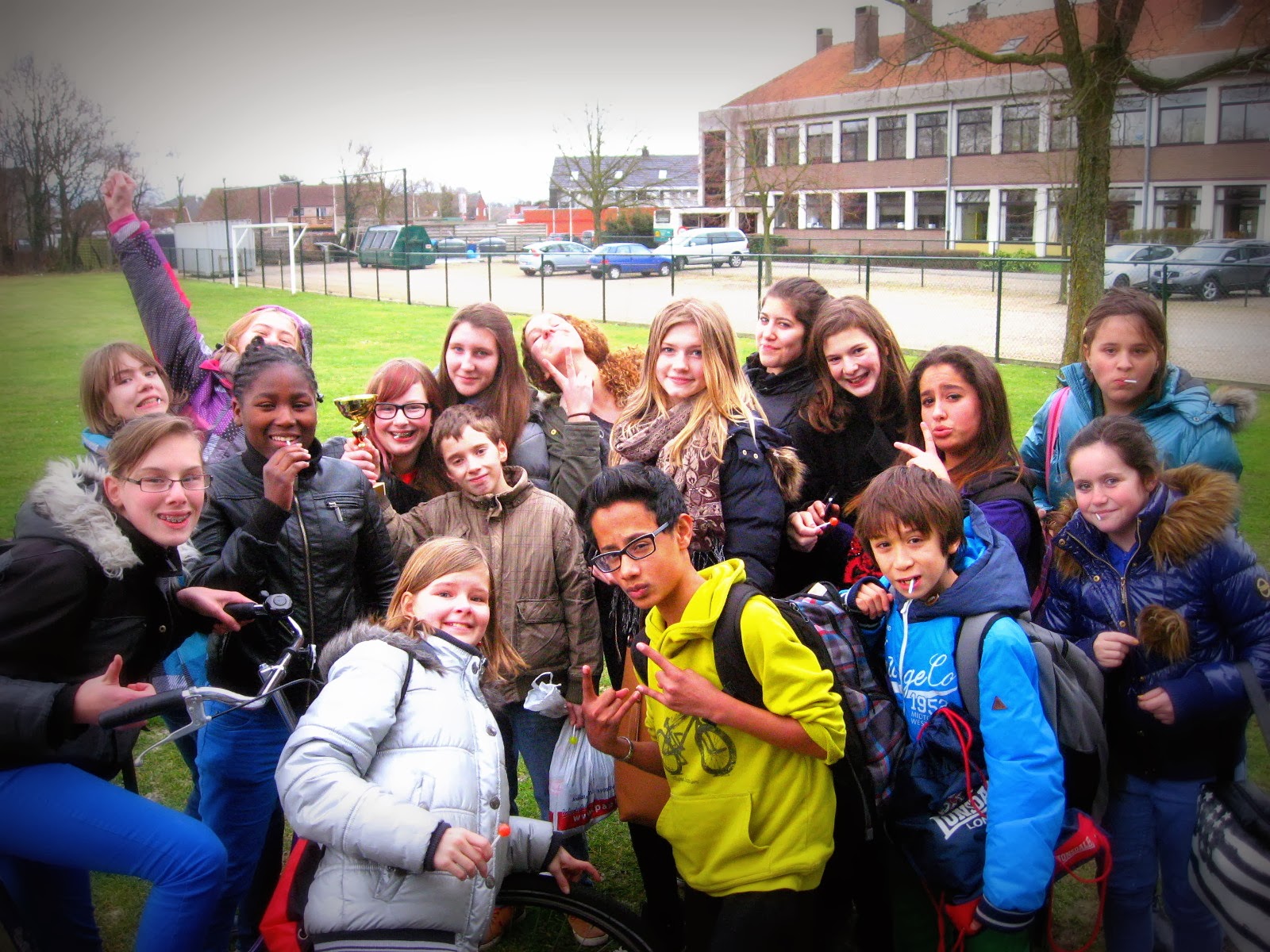 Sint-Maria Neerpelt 2013-2014: Sint-Maria op één, twee, drie, vier én ...