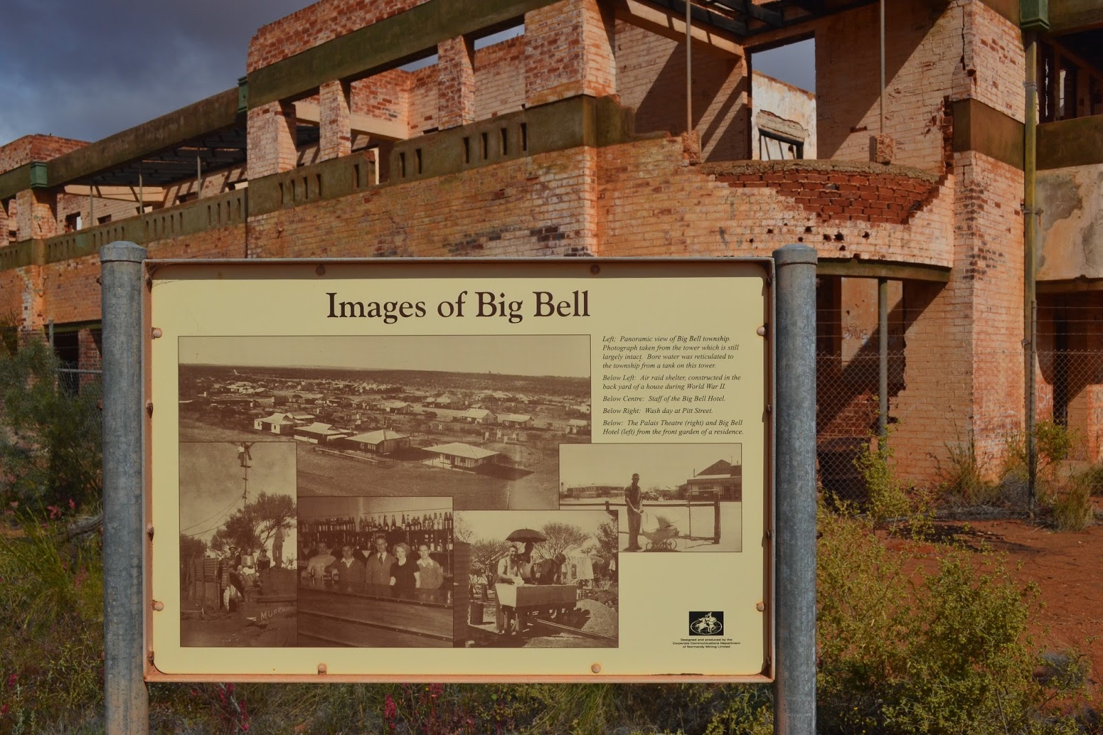 Alison & Stephen in the Toby & Turtle: Big Bell, Walga Rock, Day Dawn