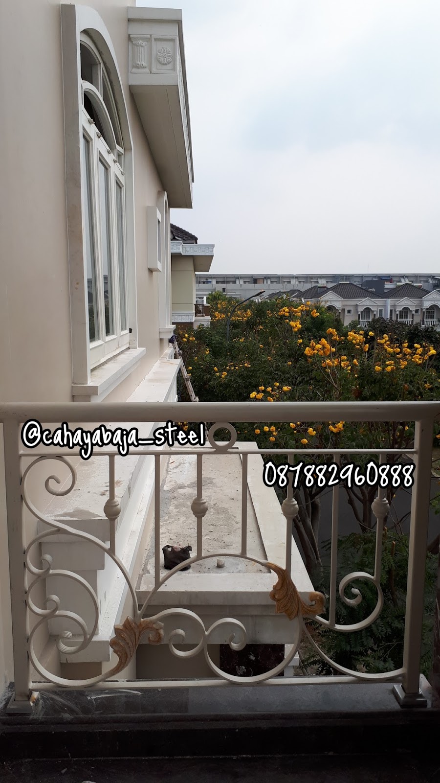 Besi Tempa Klasik: BALKON BESI DAN RAILING TANGGA BESI TEMPA ( WROUGHT ...