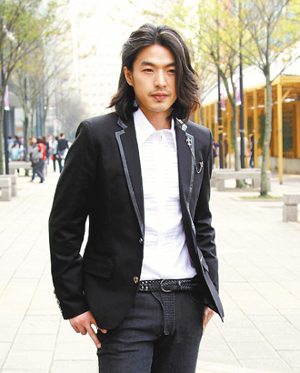 1fantAsia: Lee Wei / 李威