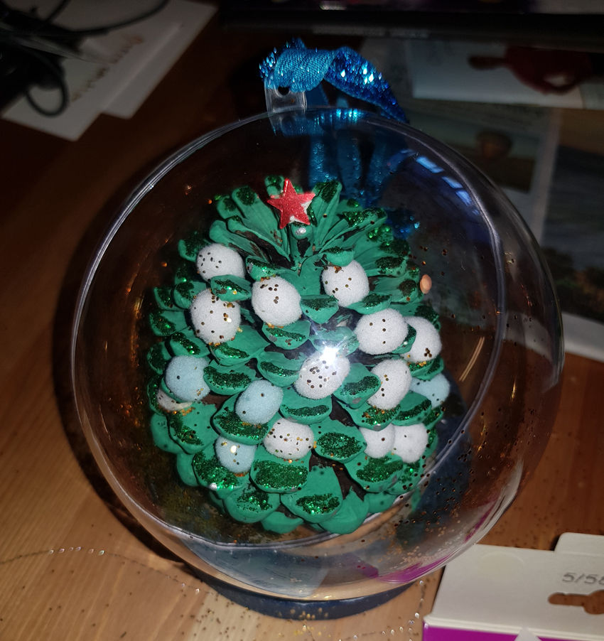 How to make unique Baubles this Christmas - Lifestyle & DIY blogger ...