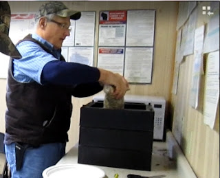 Ag Equipment & TMR Info Center: Shaker Box: Valuable Tool for Custom ...