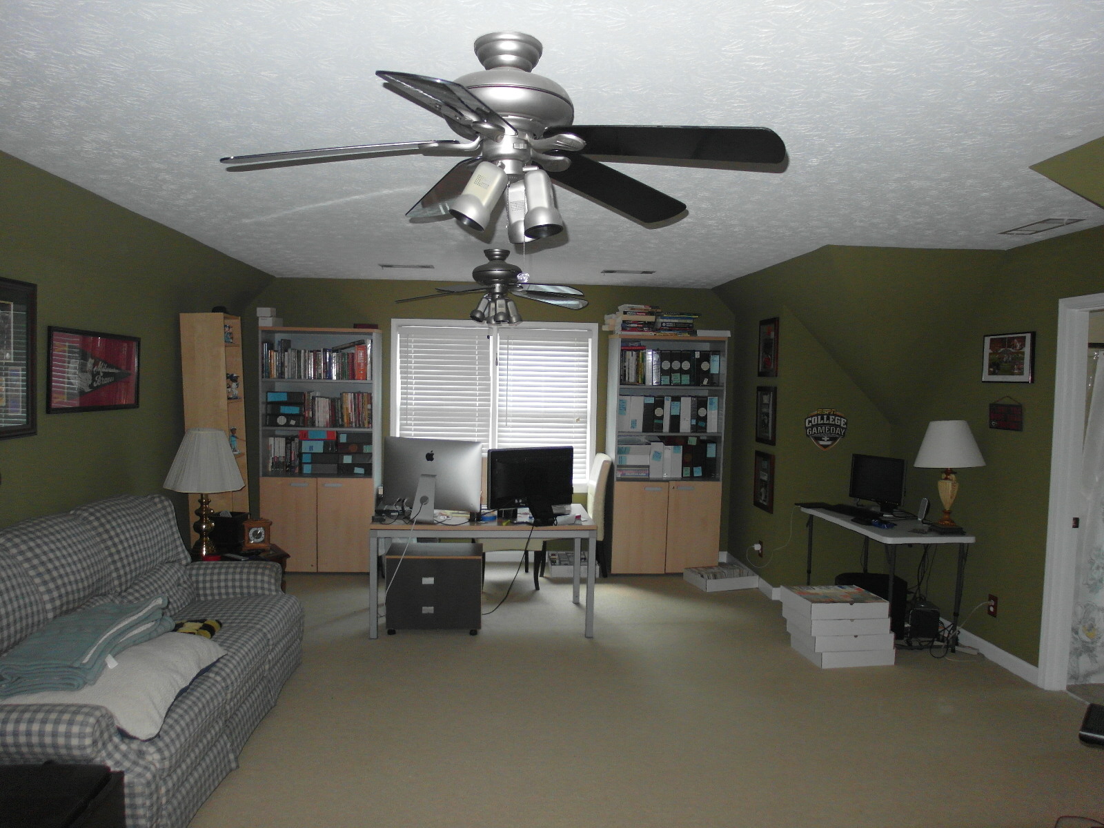 Off Hiatus Baseball: My Card Room