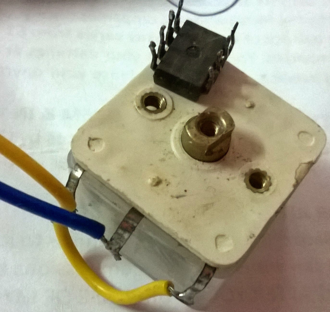 Simple 5 transistor AM receiver circuit: Using equivalent circuit to ...