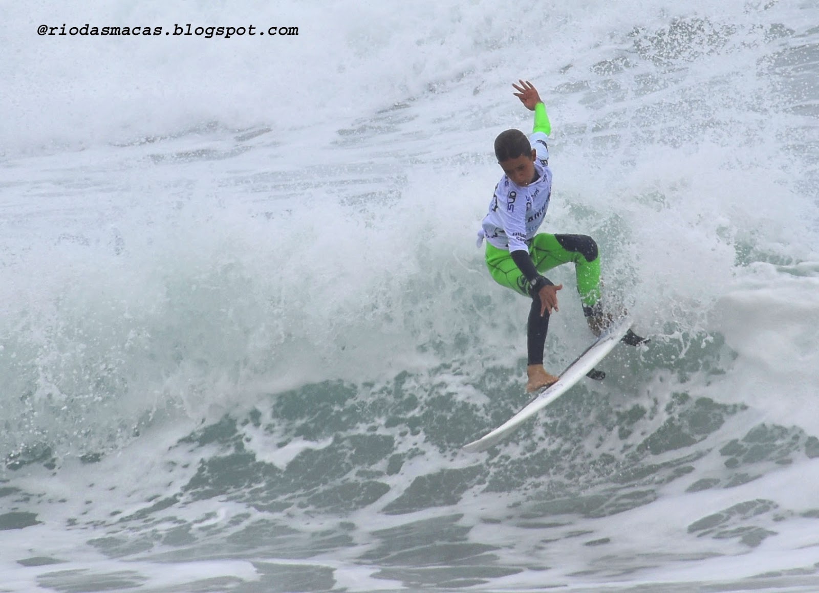 Competição de Surf na Praia Grande - 1º dia
