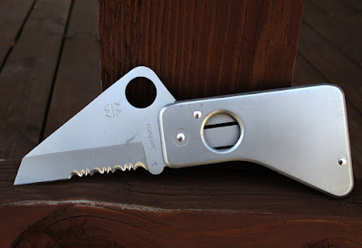 The Knife Edge: One Man, So Many Knives©: Spyderco Spydercard