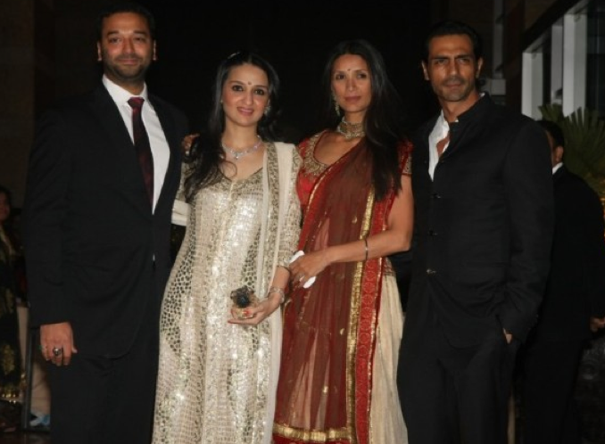 BOLLYWOOD DAILY: MR. & MRS. DESHMUK'S WEDDING RECEPTION