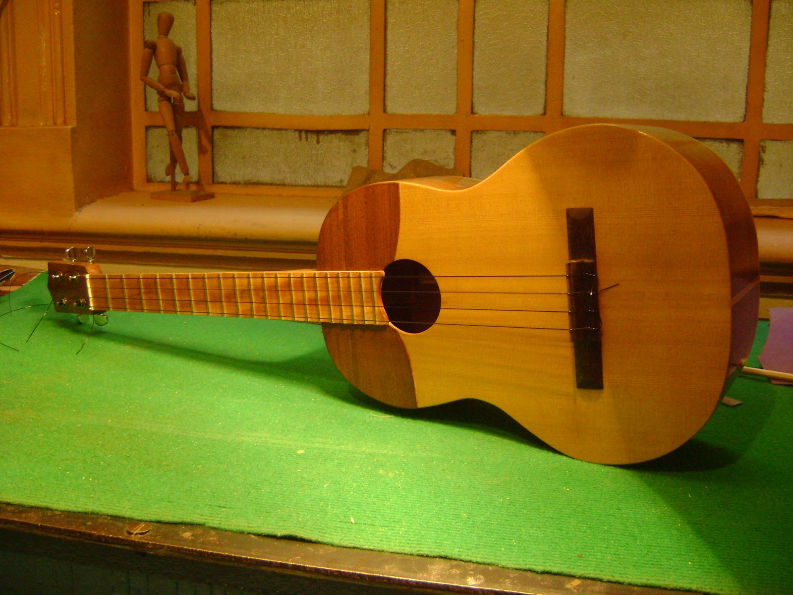 el pentacordio: cuatro venezolano