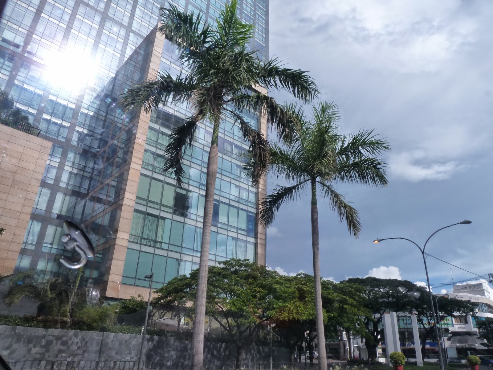 Kee Hua Chee Live!: DAY 3 IN MANILA----VISITING PALMS COUNTRY CLUB AT ...