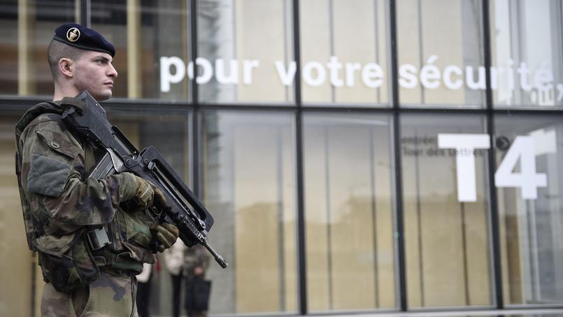 ici on parle français iesbi 15/16: LE SERVICE MILITAIRE OBLIGATOIRE