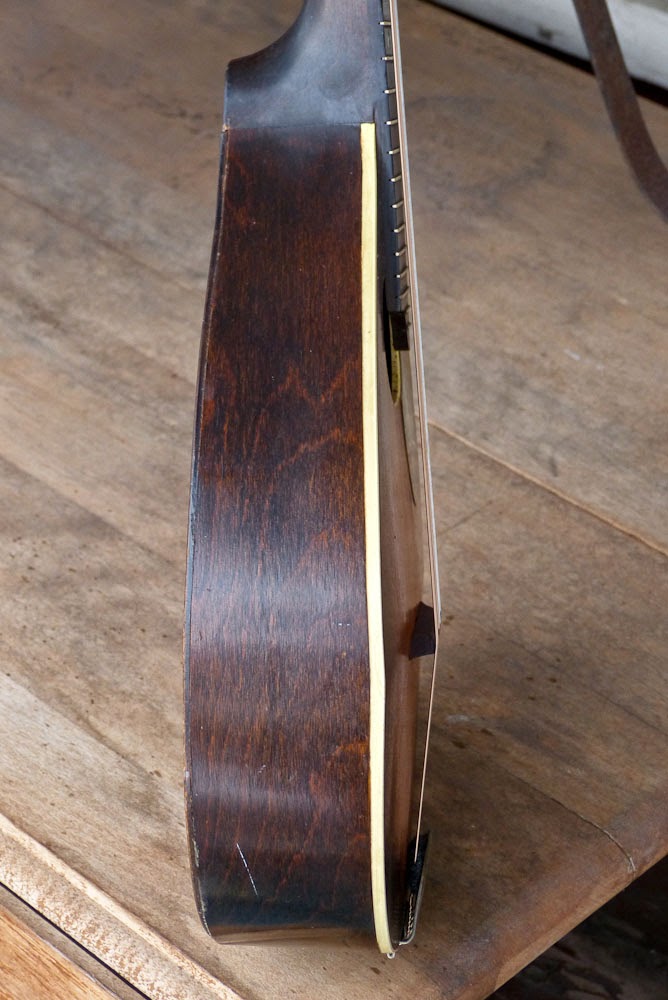1930s Regal-made MayBell #32 Flatback Mandolin