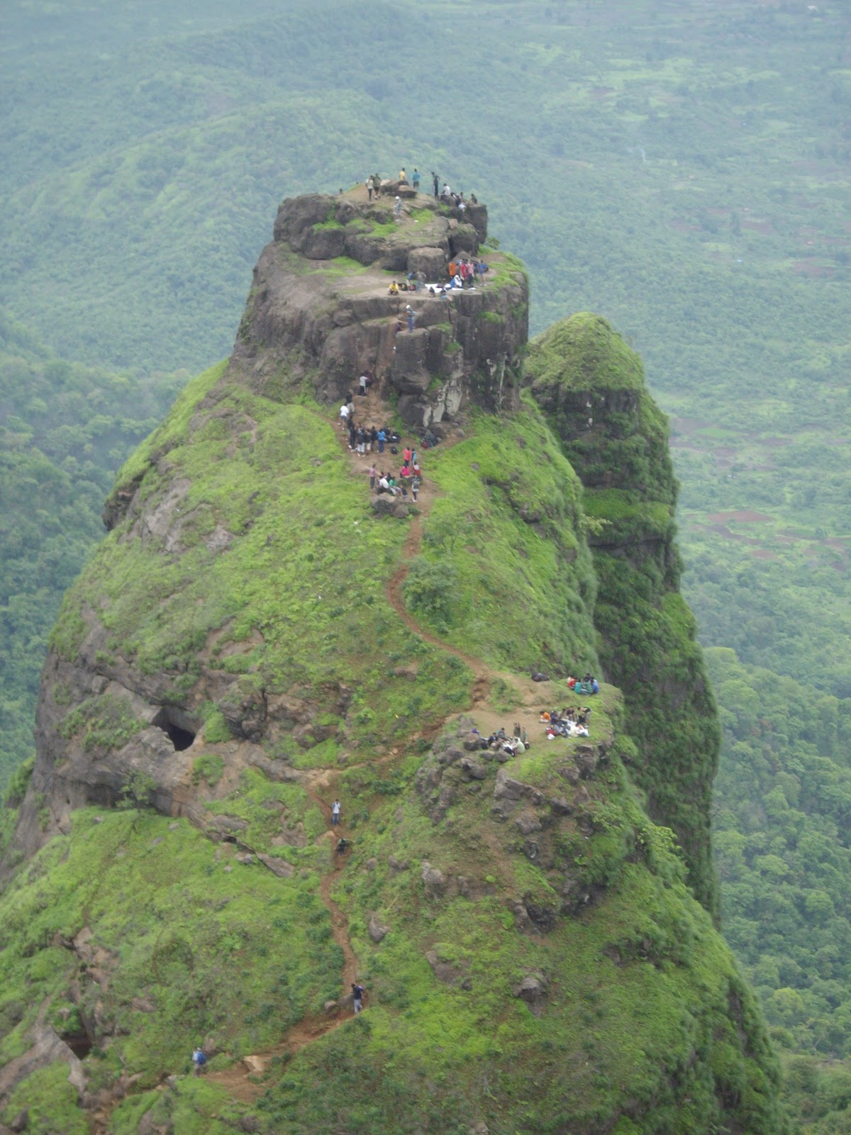Trekking to Prabalgad Fort.(Sunday 1-7-2012): Monsoon trek to Prabalgad ...