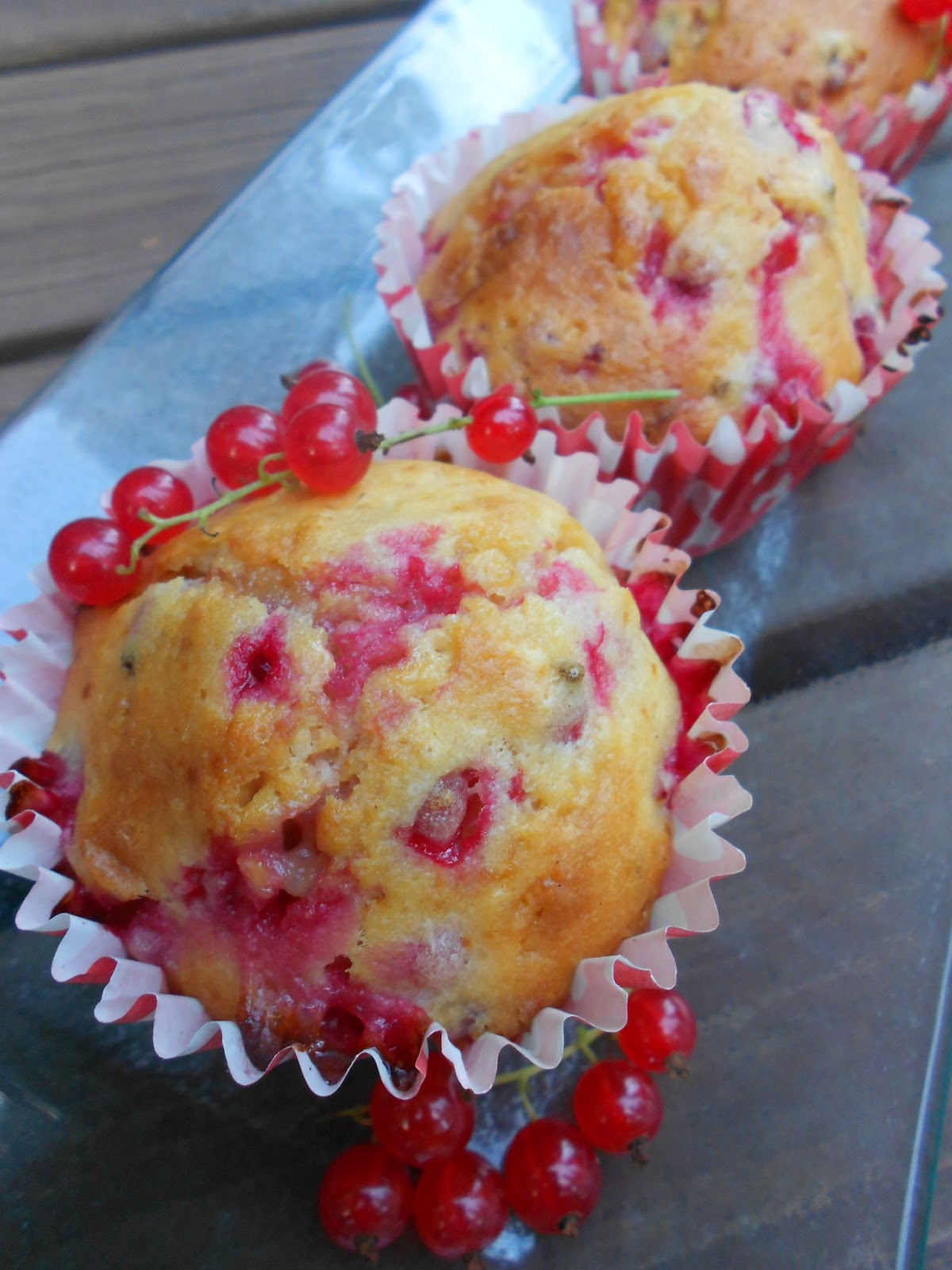 KakkuUnelmia: Punaherukka-valkosuklaamuffinsit