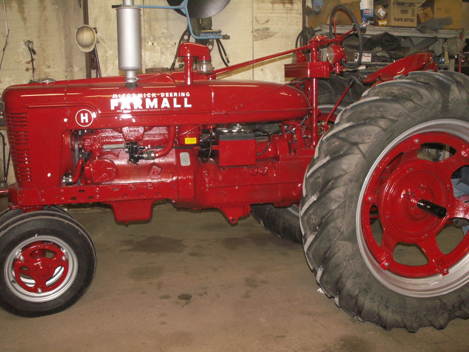 Johnson Family Tractors: 1940 McCormick-Deering Farmall H