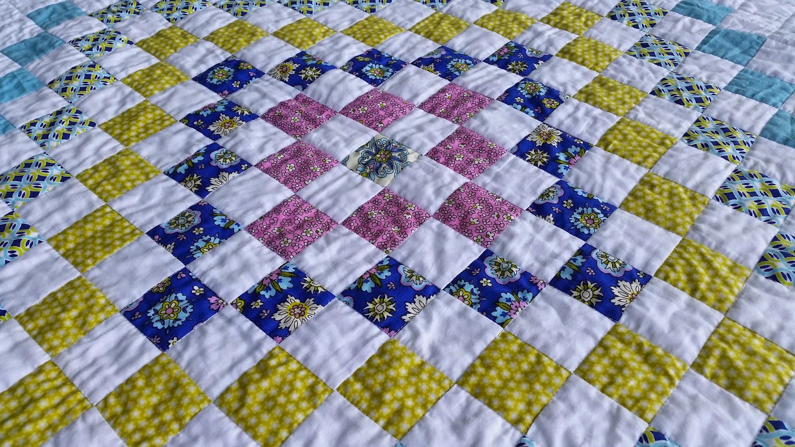 Vicki Sews: Diamond Checkerboard Quilt - A finished Quilt