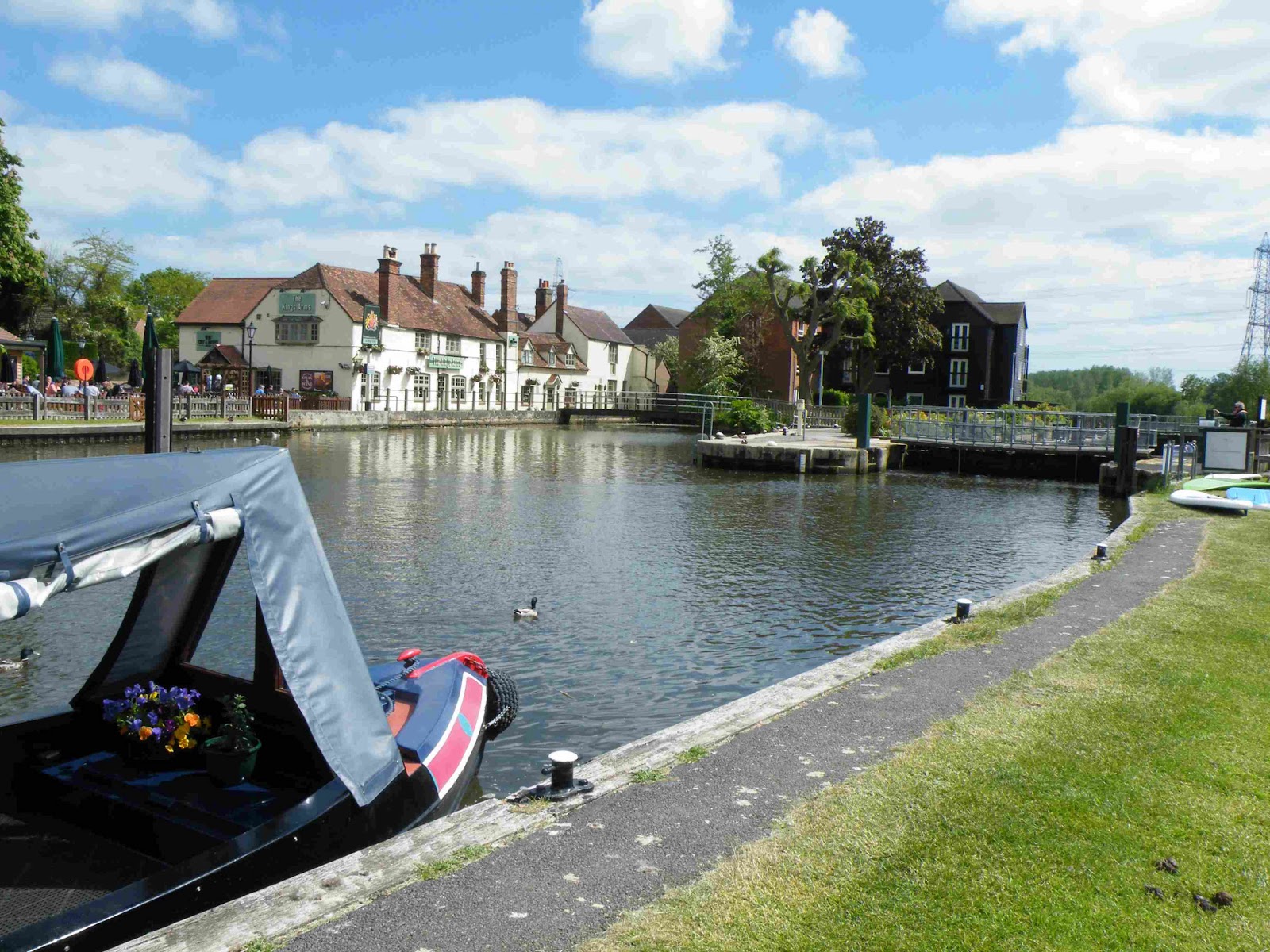 Travelling the Canals of England: Heading for Reading