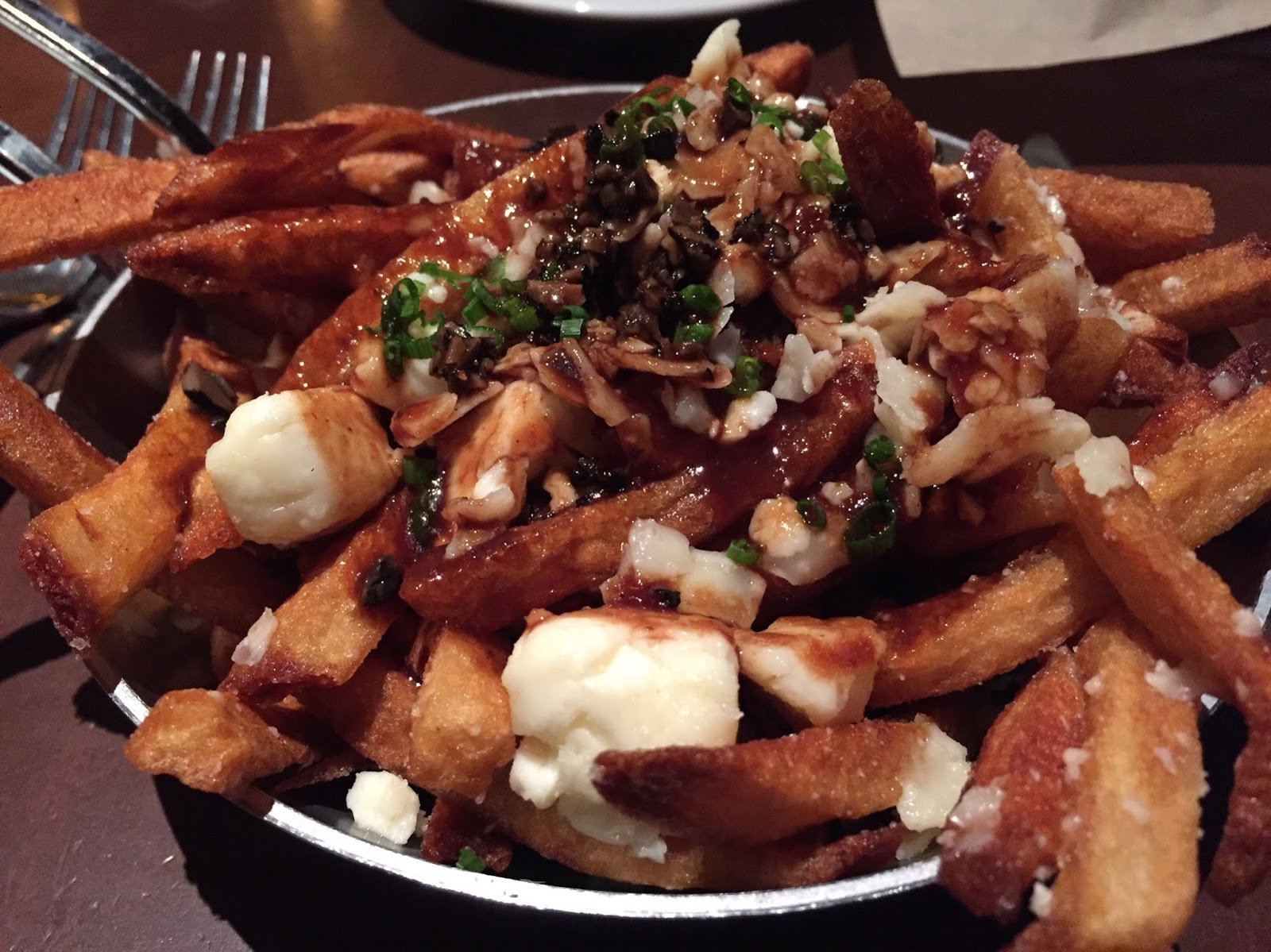 Le Cellier Signature Poutine From Le Cellier Steakhouse / ル・セリエ ステーキハウス ...