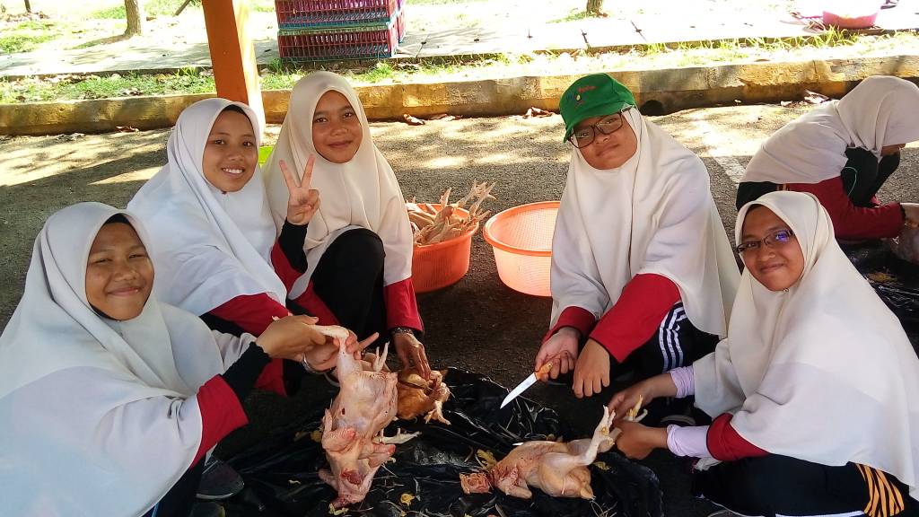 5 Mei 2018, Program Amali Sembelihan sasaran murid Tingkatan 4 telah ...