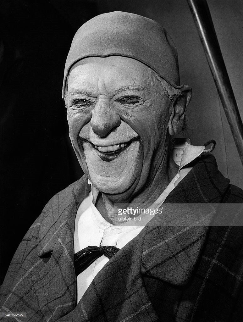 The Treasure Chest: Grock