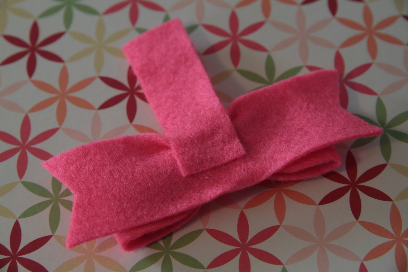 simple Serendipities: Felt Bow Tutorial