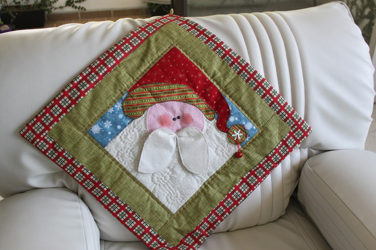 LABORES DE LILIANA: COJÍN NAVIDAD EN PATCHWORK APLIQUE DISEÑO DE ART TO ...