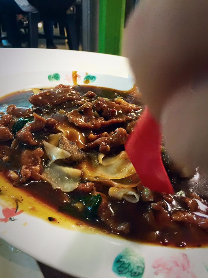 Adventures of RaRa and Reddy: Geylang Beef Hor Fun - Reddy's Favourite ...