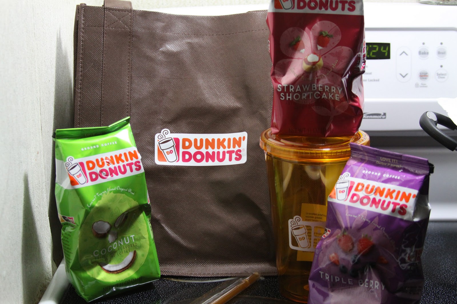 Maria's Space: Introducing Dunkin Donuts Spring Flavors