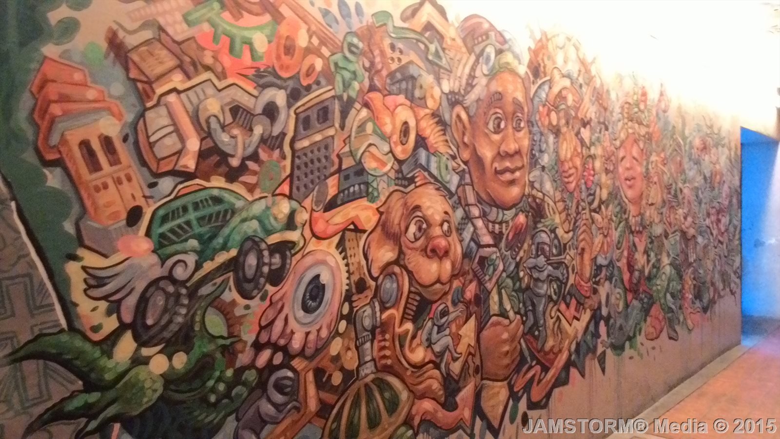 @cerbojam: Dela Rosa Mural: The Visual Walkway!