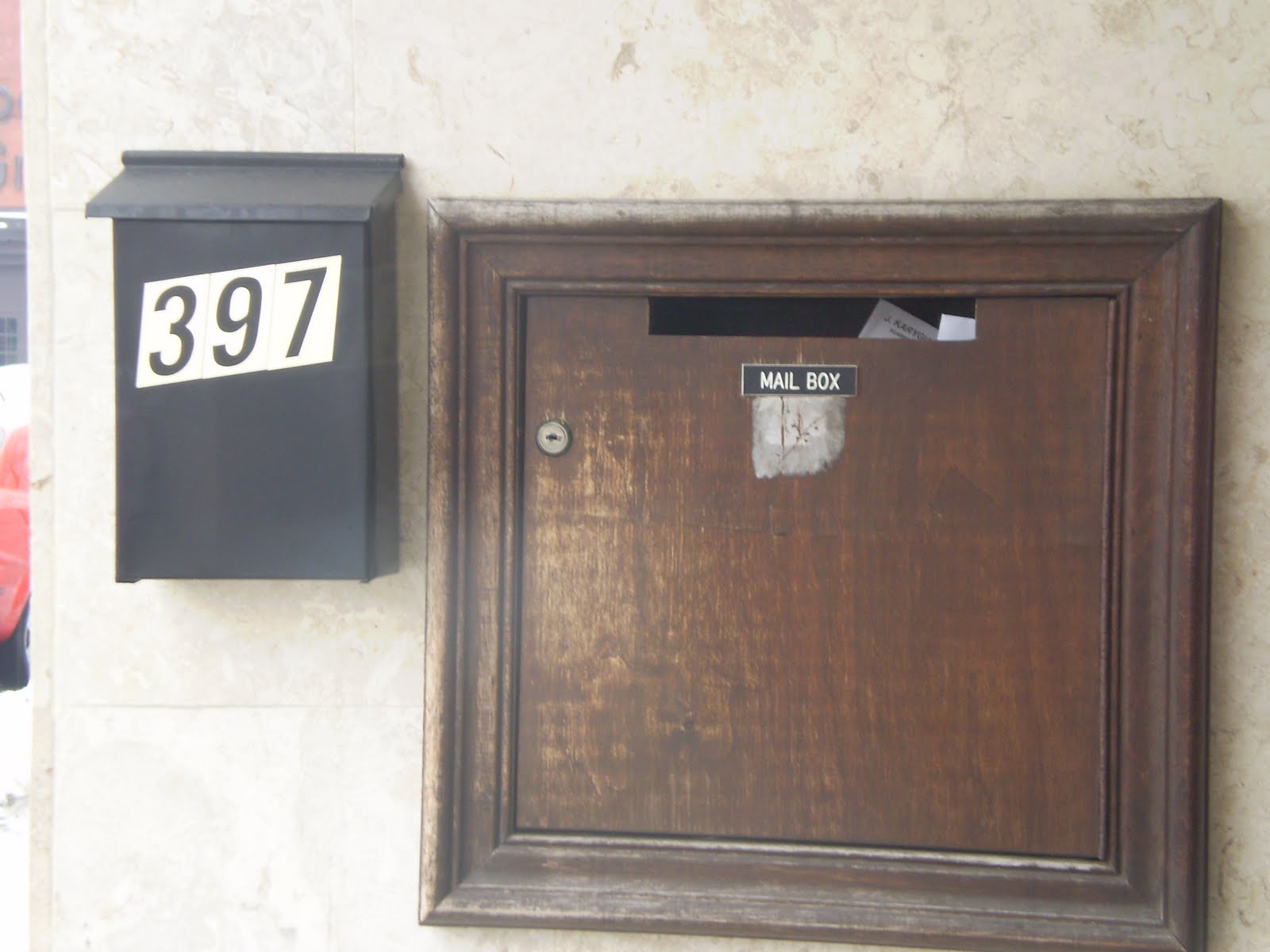 one photograph a day: day 390 - just an old fashioned mailbox