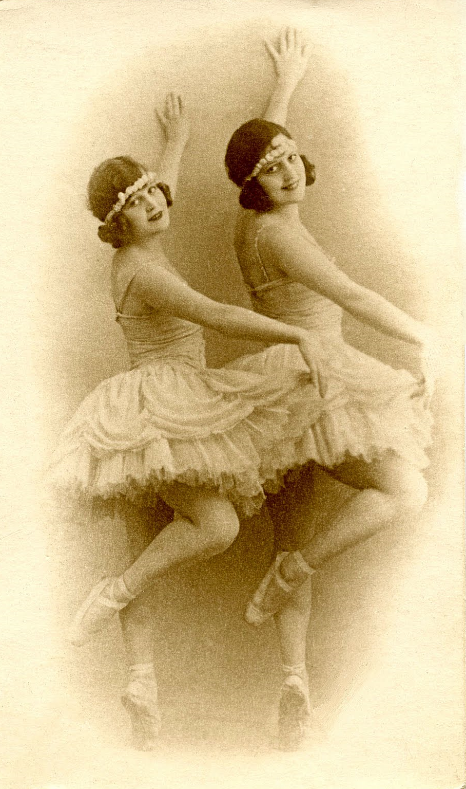 The Decophile Vintage Ballerinas