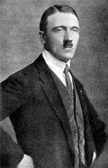 MERI GIL: EL SUICIDIO DE HOY... ADOLF HITLER