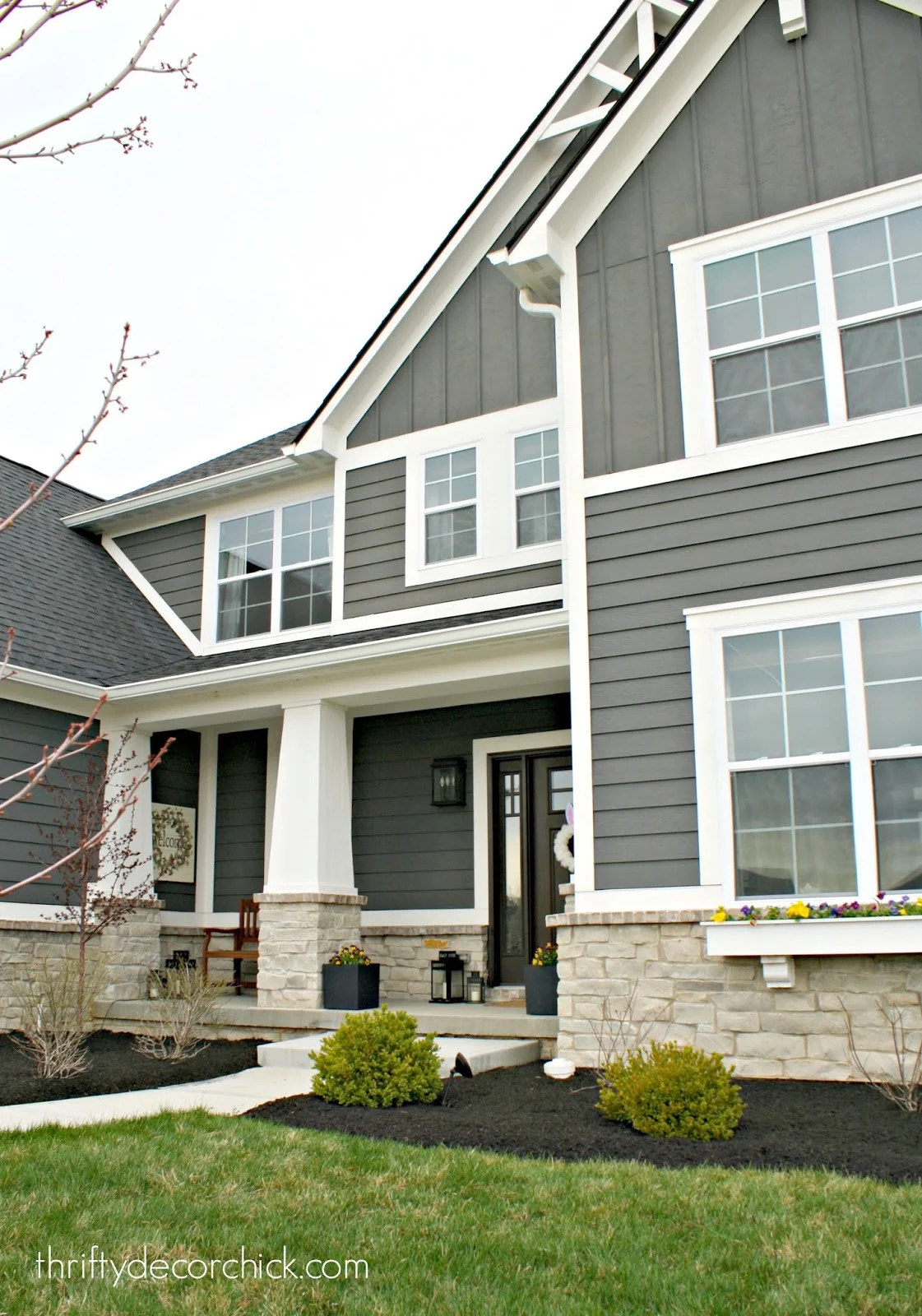 Our exterior spring home tour! | Thrifty Decor Chick | Thrifty DIY ...