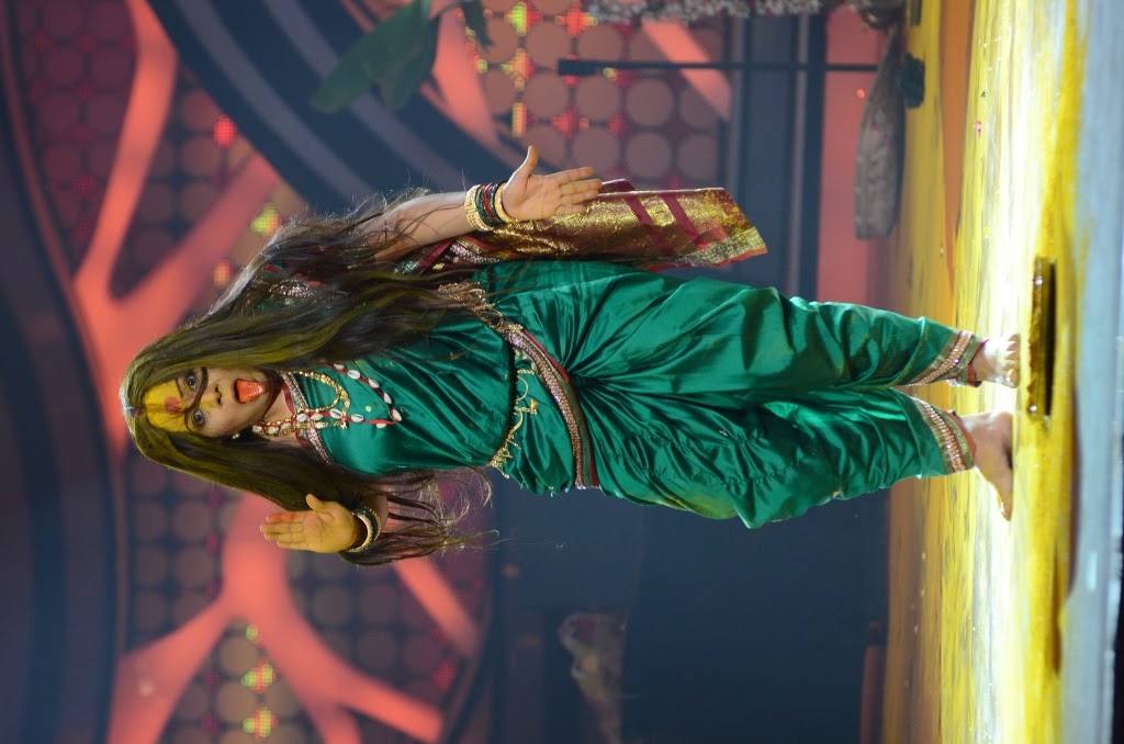 Newsbynatasha: Bhabho's Gondhal